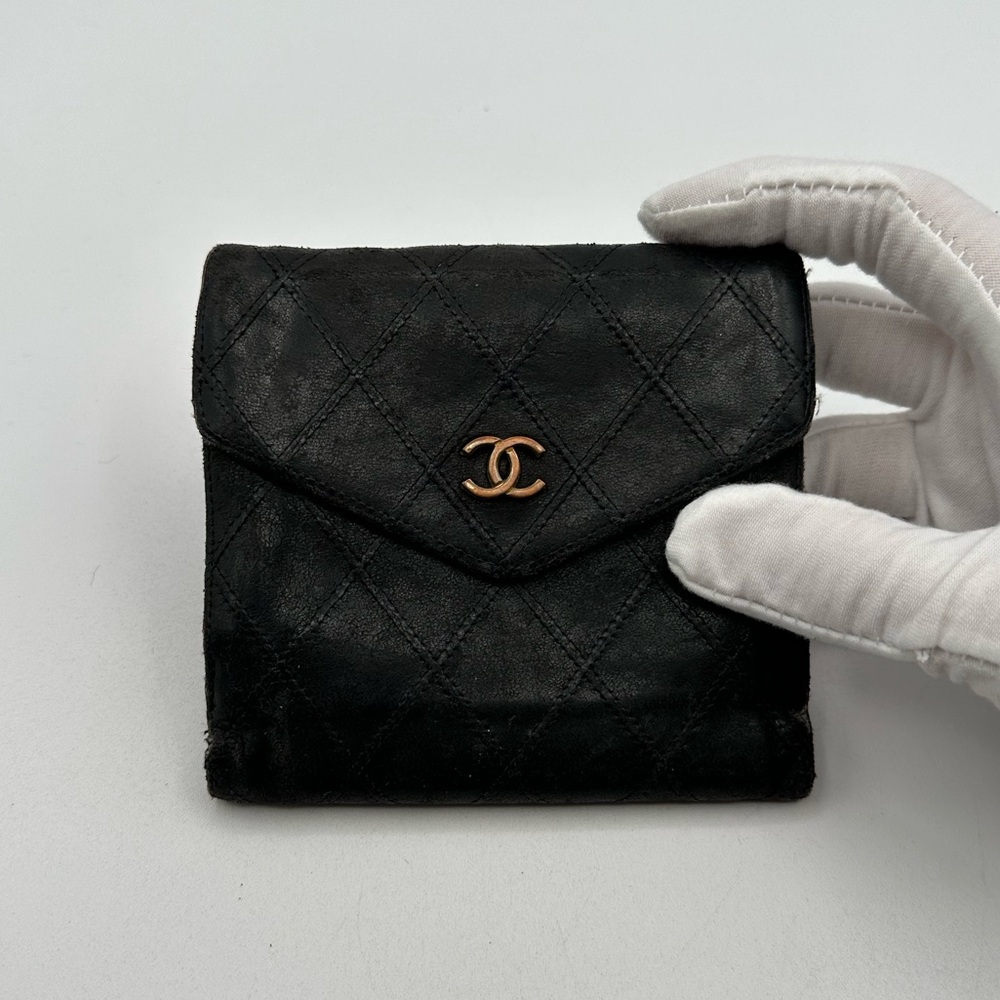 Chanel Diamond Pattern Bi Fold Wallet - Gem